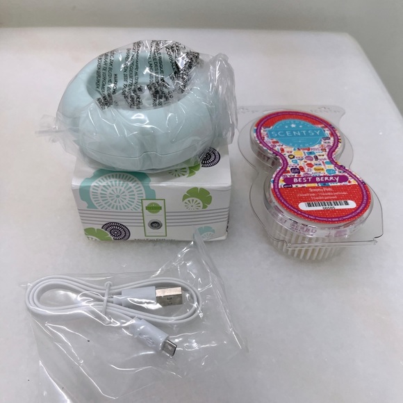 Scentsy | Other | Scentsy Mini Fan Diffuser And Scentsy Pod Candle ...